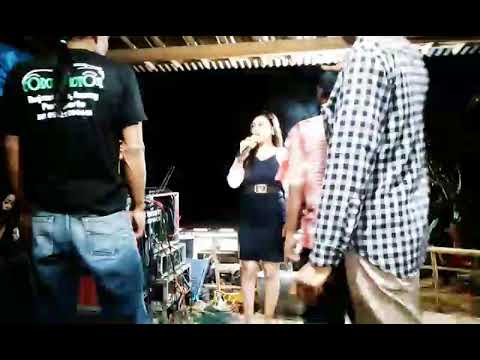 Selangkung rong langkung - dangdut koplo di banjiri penyawer