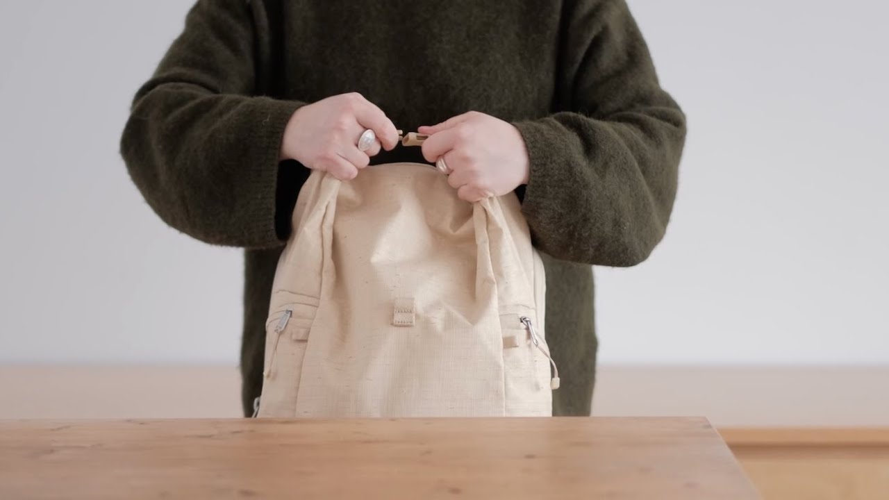 The 3 different top closing options of your WAYKS Travel Backpack - YouTube