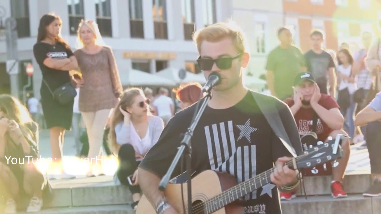 AMAZING Street Singer & Guitarist with AMAZING VOICE - YouTube