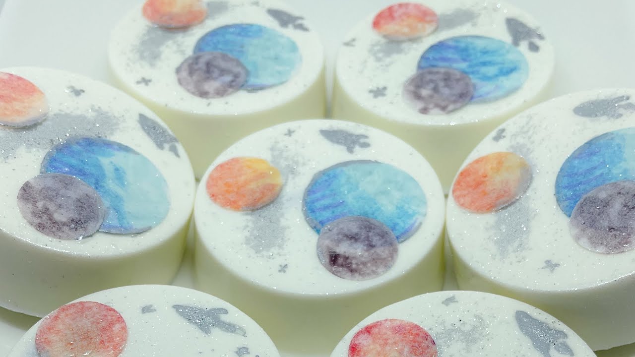 Space Themed Chocolate Covered Oreos - YouTube