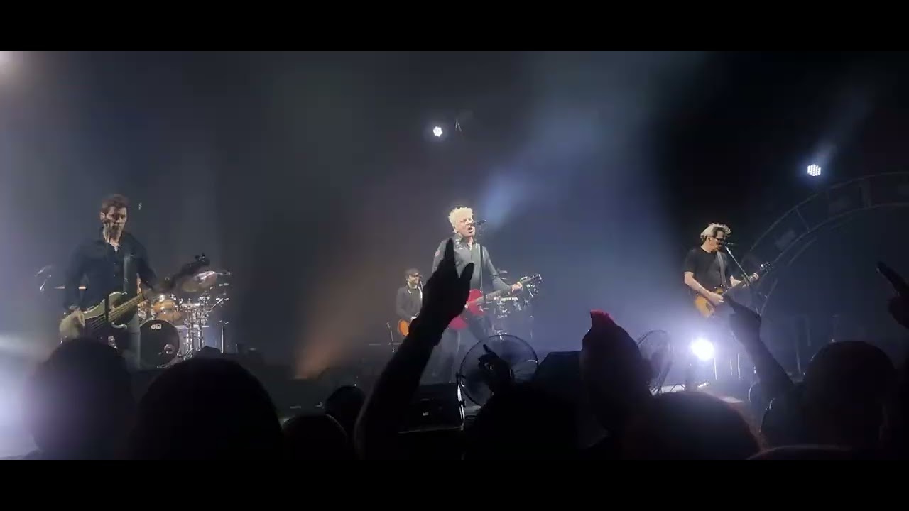 the Offspring - Hammerhead, Dublin 21/11/21 - YouTube