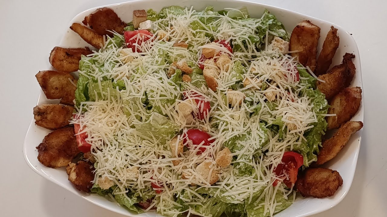 Sezar salatının hazırlanması/Cooking caesar salad/Приготовление салата ...