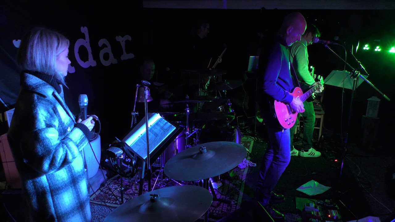 "RADAR goes Pink Floyd" - Us & Them feat. Cymbaline. - YouTube