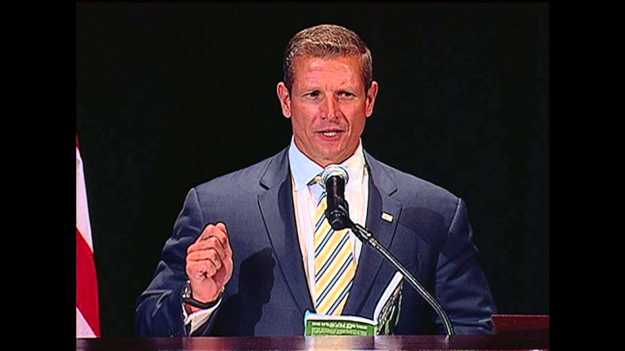 Rob Schimek speaking at 2014 Spencer Educational Foundation Gala Dinner ...