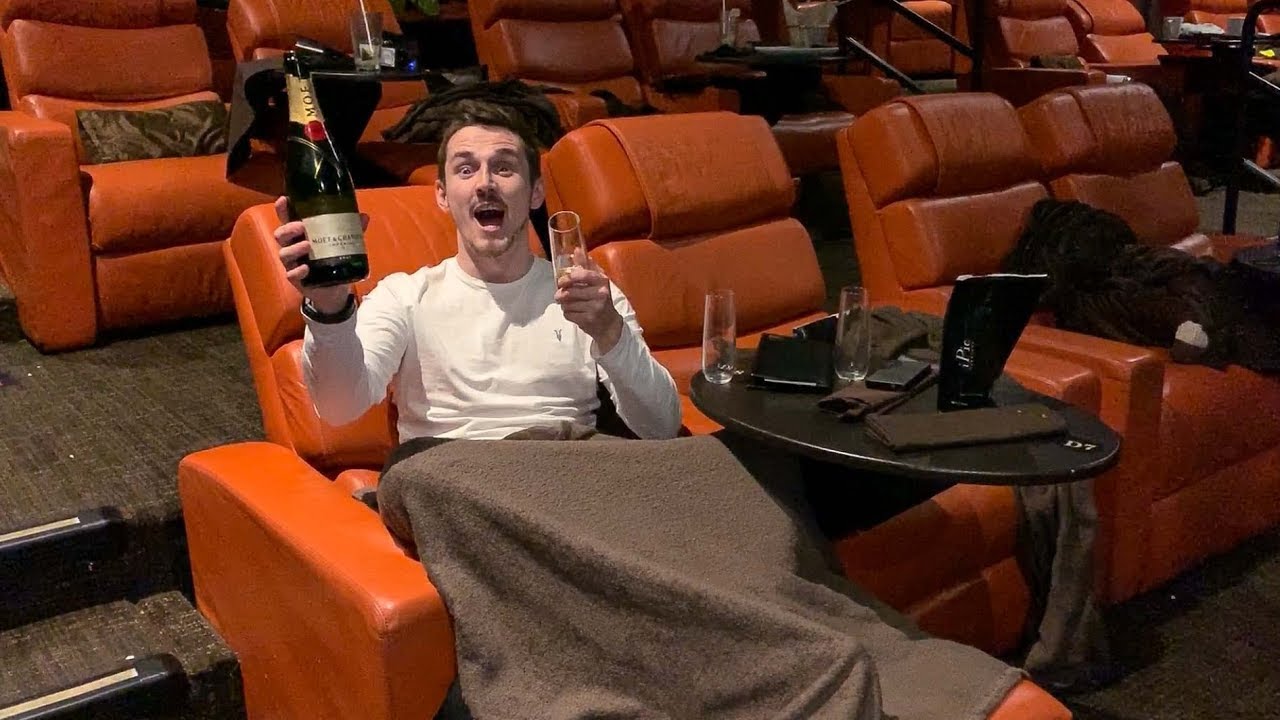 AMERICAN CINEMAS ARE AMAZING! - YouTube