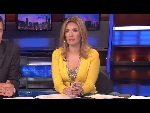 Kate Sullivan in bright yellow & gold - July 10, 2012 (1080p)