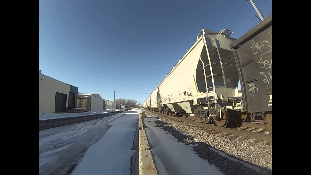 BNSF 5736 with Eastbound Freight - YouTube