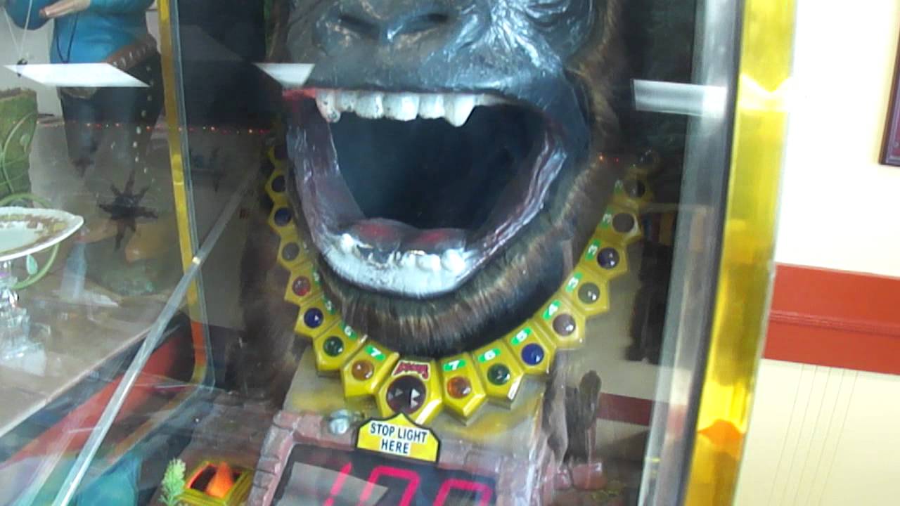 Gorilla King arcade game - YouTube