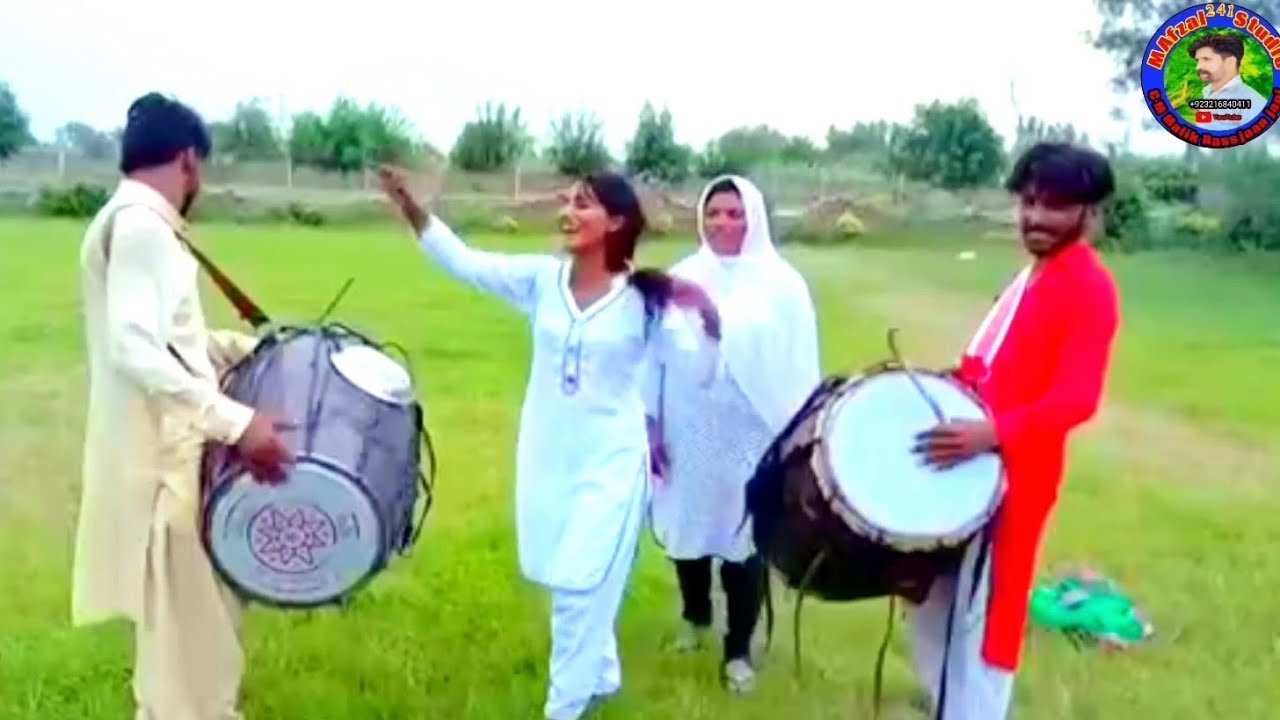 O Bewafa Ni |Dhol Dance|Girl Dance On DhollSidra Malik - YouTube