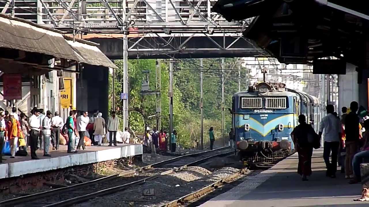 WCAM-1 leads before time running Indore-Pune Express towards its final ...