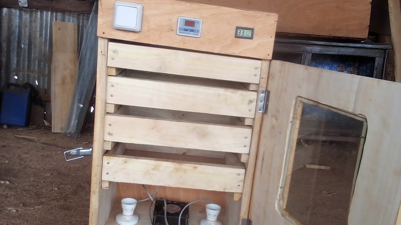 Étapes de fabrication d'une couveuse moderne manuelle - YouTube