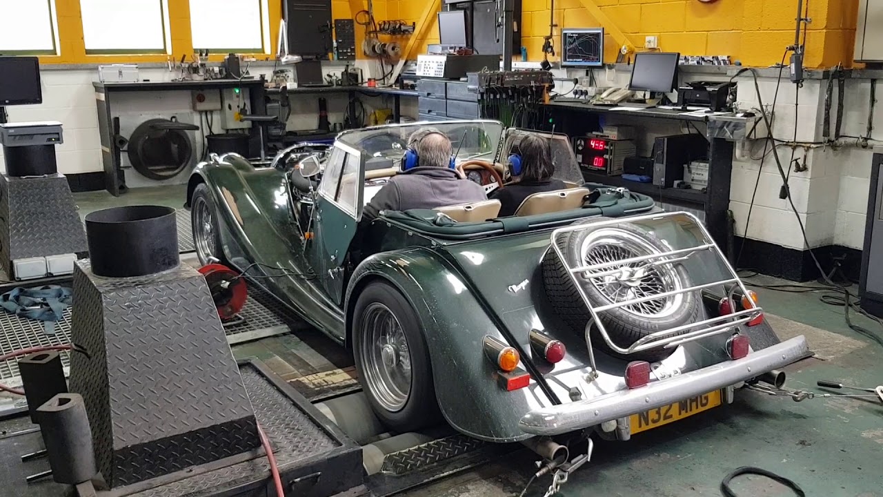 Morgan Plus Eight Rover V8 4.6 Rolling Road Dyno Tornado Systems - YouTube