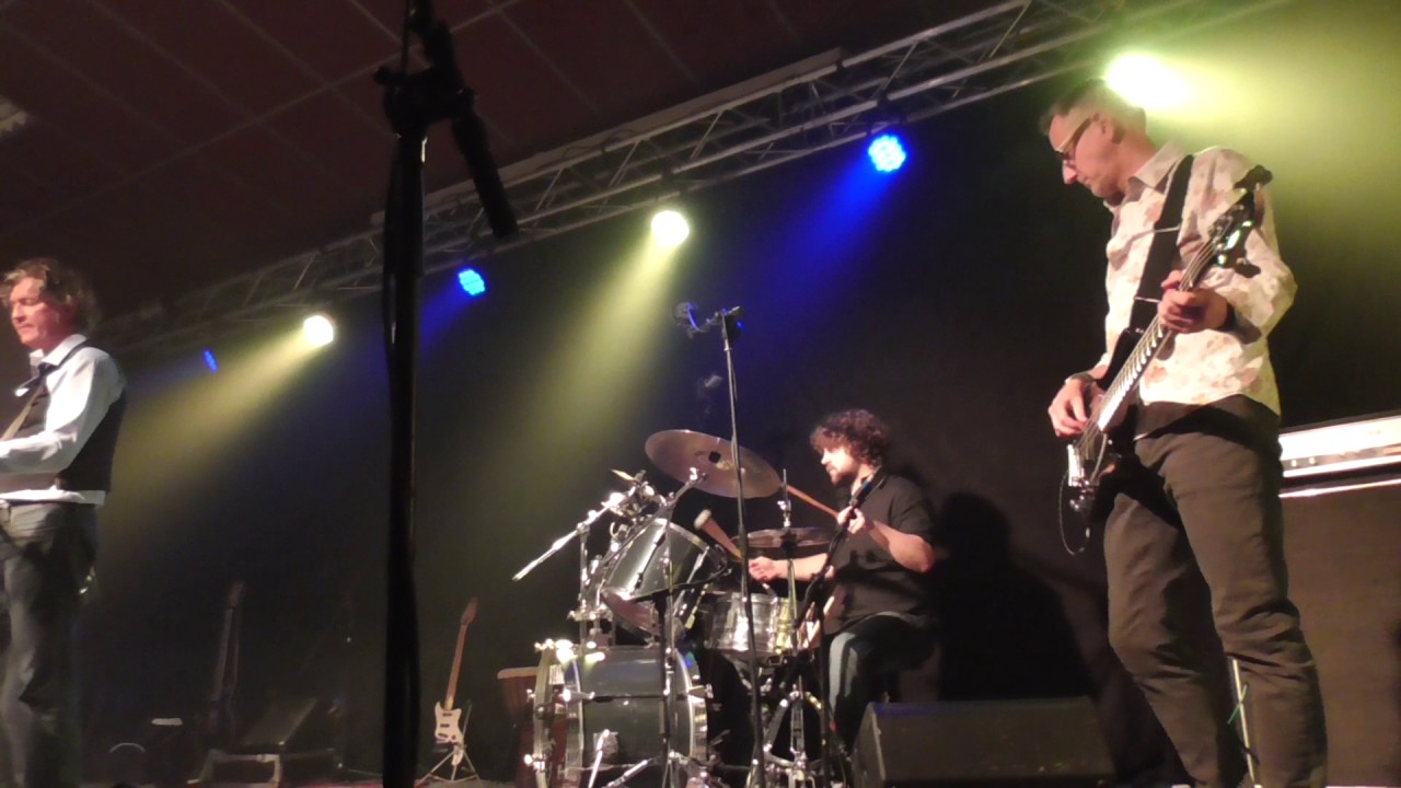 4: The world is a rock (31 oktober 2015) - YouTube