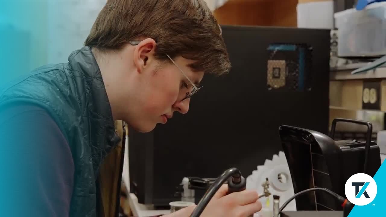 Tektronix 2 Series Mixed Signal Oscilloscope Enables Engineering of ...