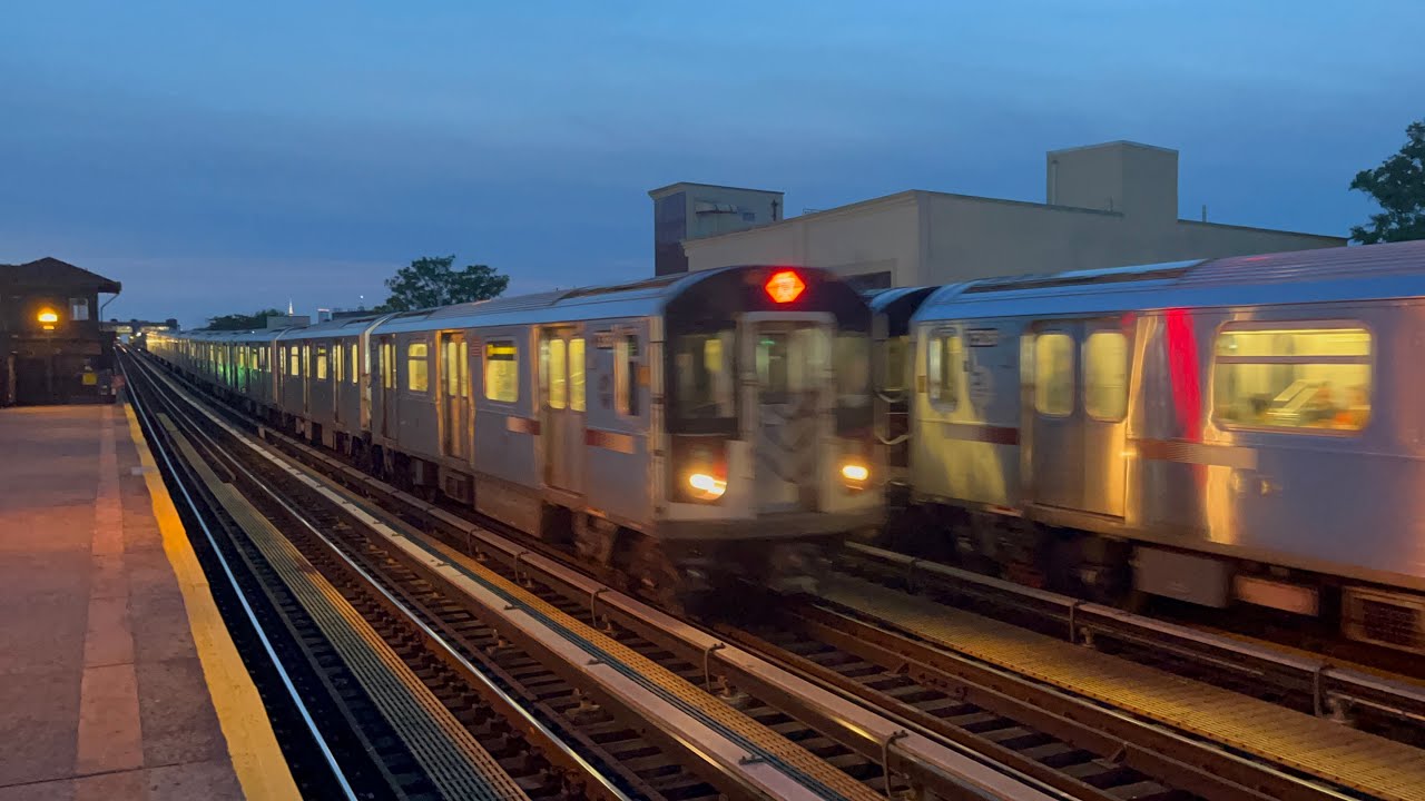 (7X) Express Train Passing by 103rd Street Corona Plaza Station. - YouTube