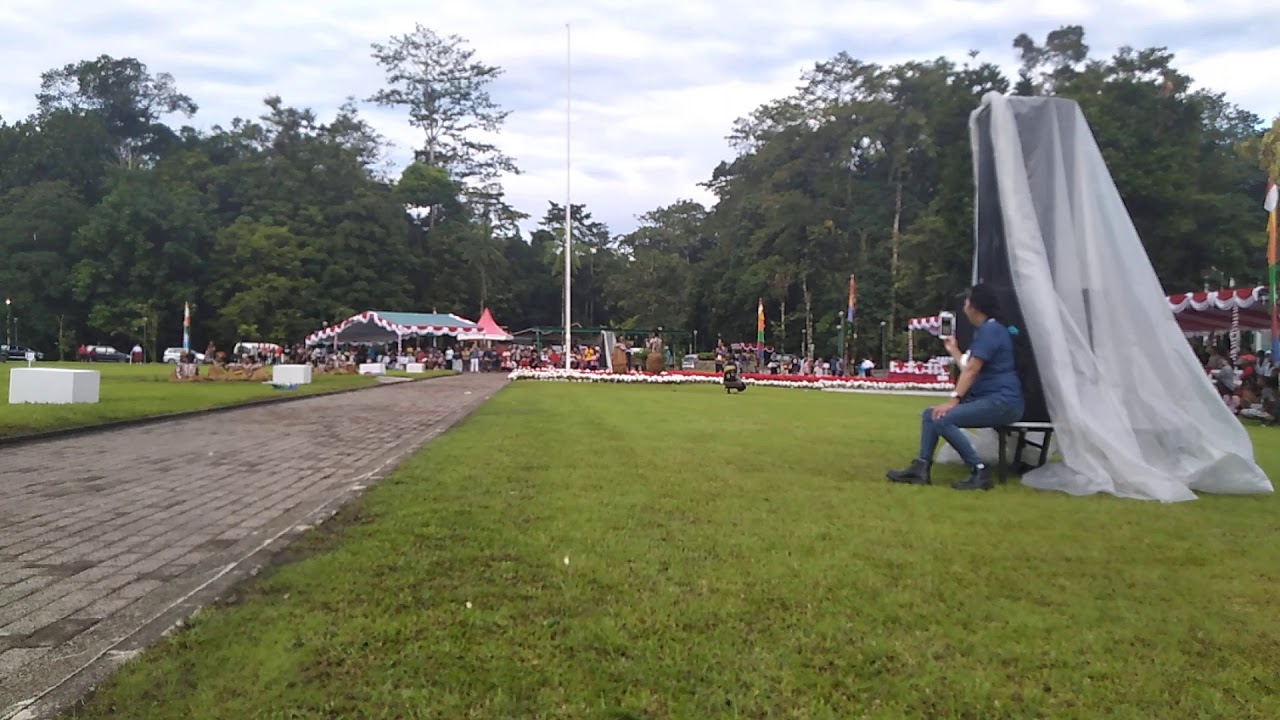 Pesta rakyat Timika Kuala kencana(2) - YouTube
