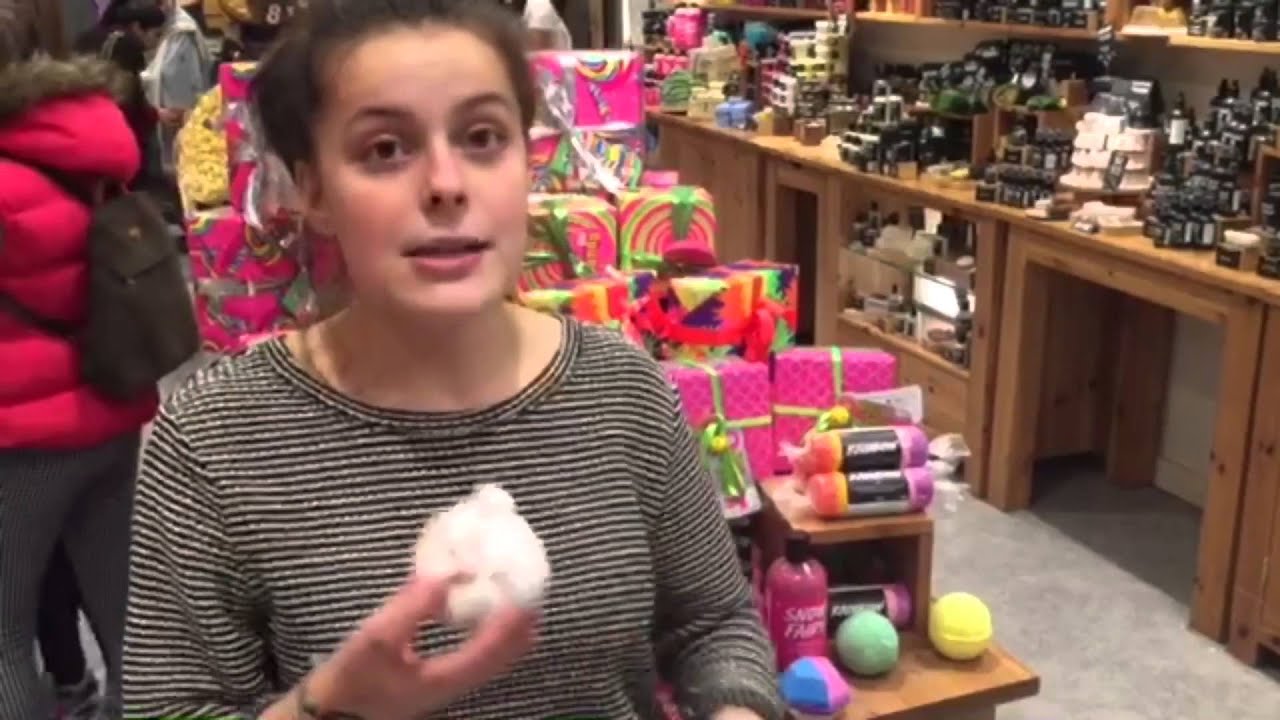 Lush Watford's Perfect Christmas Gift Guide - £15 to £30 - Becky and ...