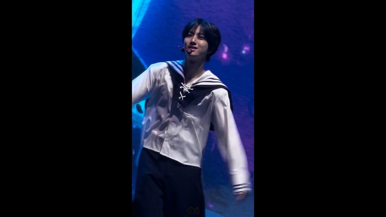 [4K] 241130 “고래(Dive into you)” 크래비티 원진 직캠 Wonjin fancam | CRAVITY ...