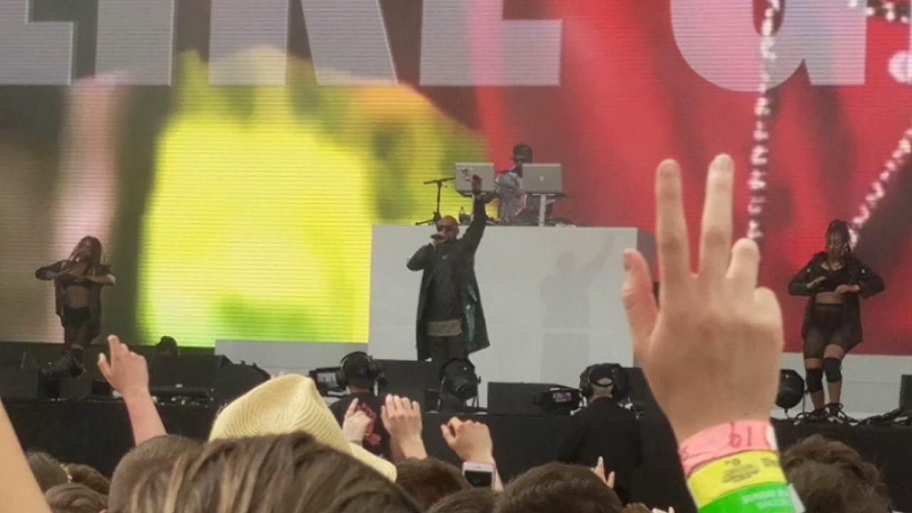 Sean Paul like glue radio 1 big weekend - YouTube