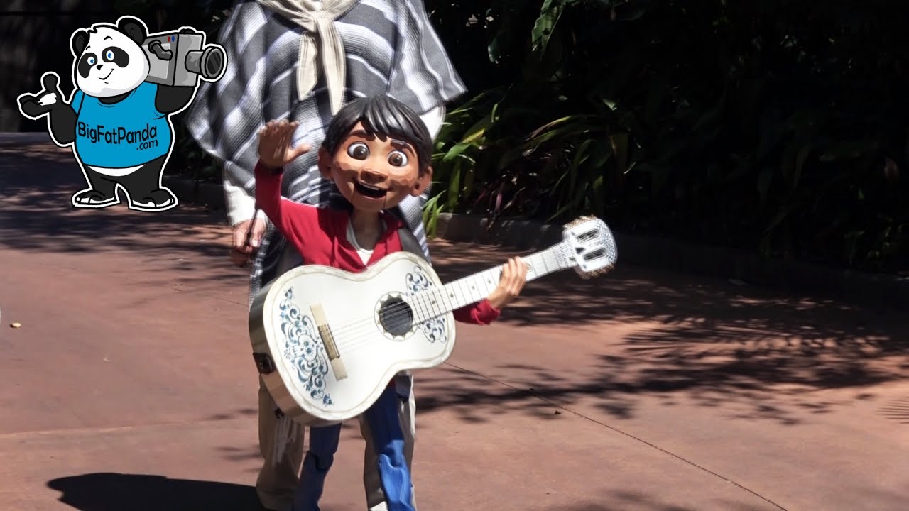 Miguel Puppet from COCO Enters Epcot Mexico Waving to Fans - Walt ...