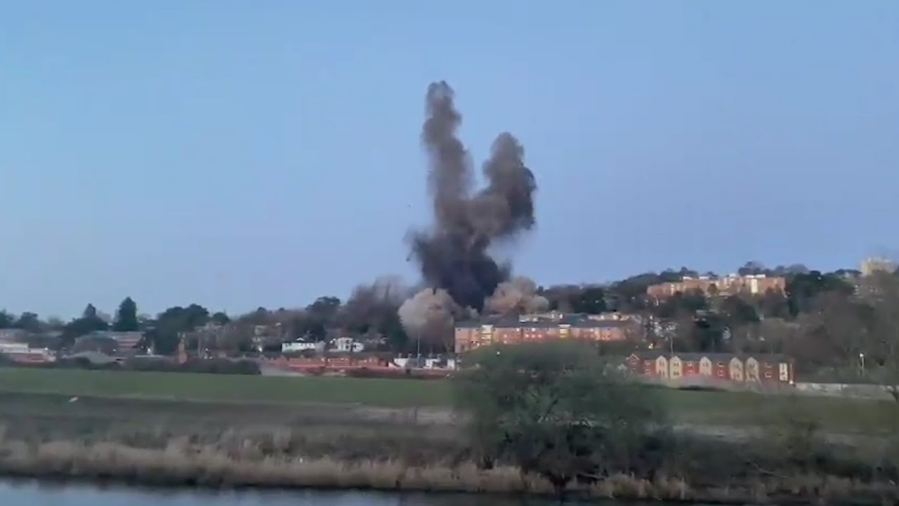 World War II bomb detonated after homes evacuated in Exeter - YouTube