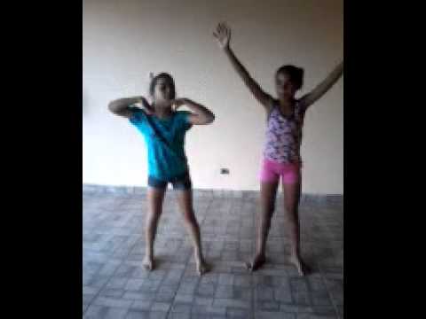 Dançando tipo barbizinha