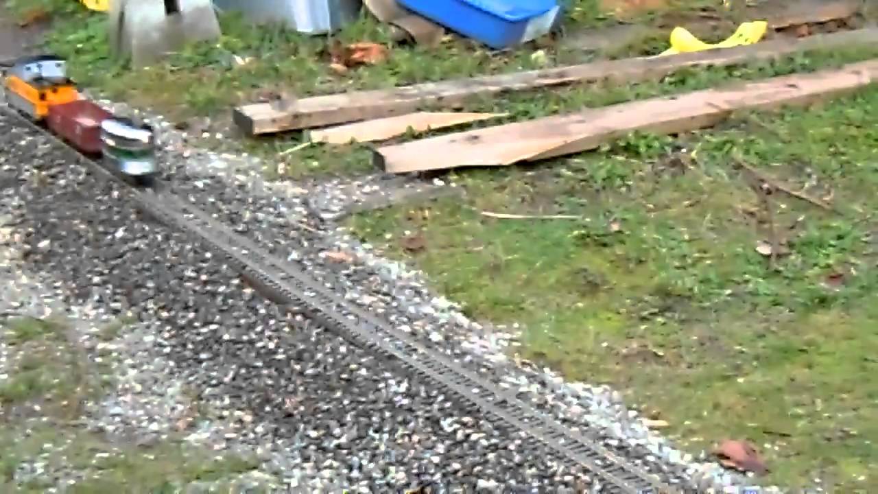 G Scale Trains ATSF Eggliner pulling (The Brite-Blok Track Cleaner ...