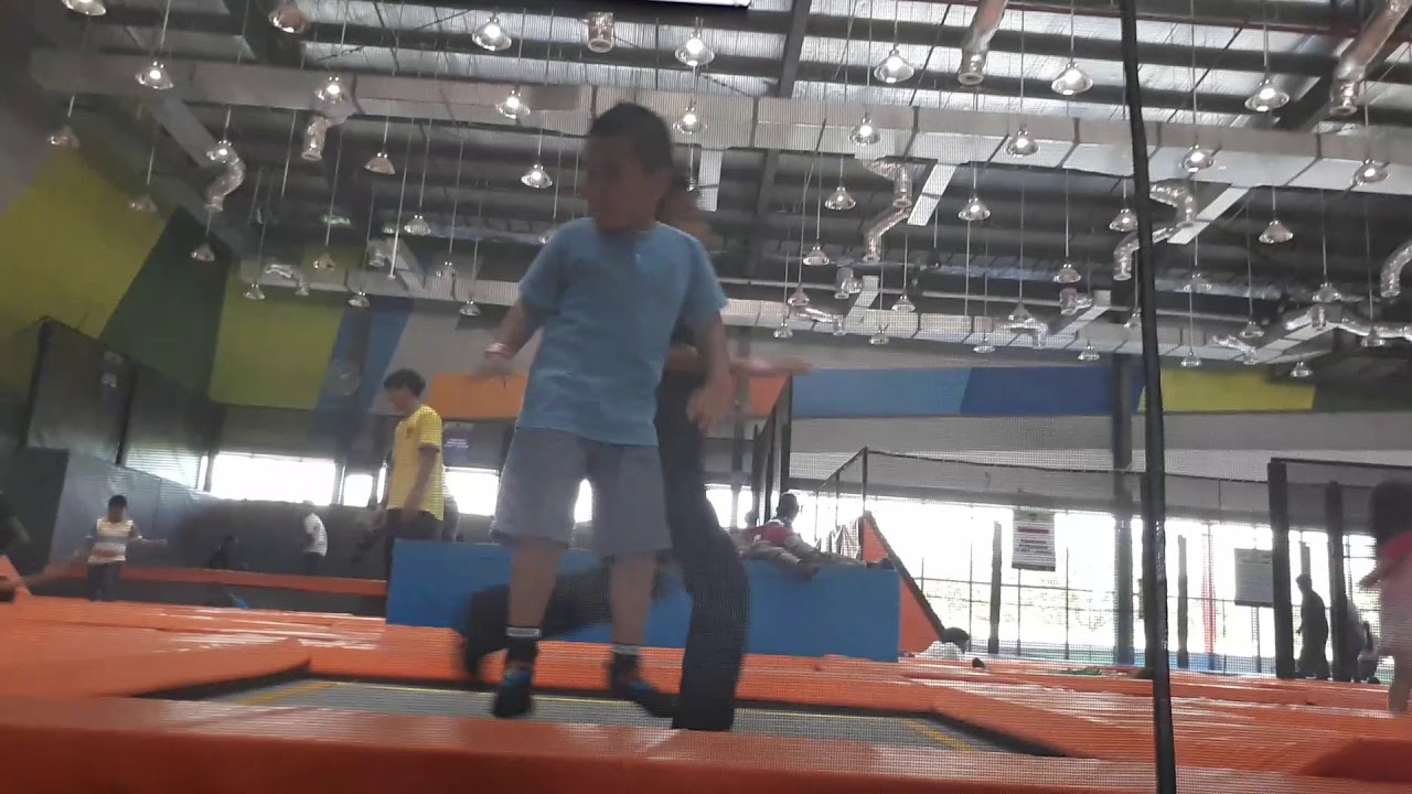 Fun n fit @qbig bsd - YouTube