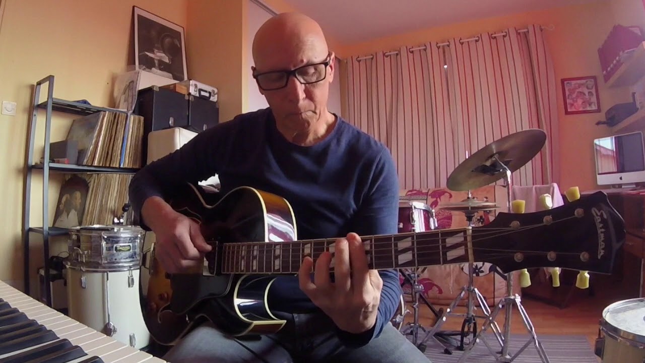 Emily ( Johnny Mandel) - Jazz guitar chord melody - Eastman AR 371 CE ...