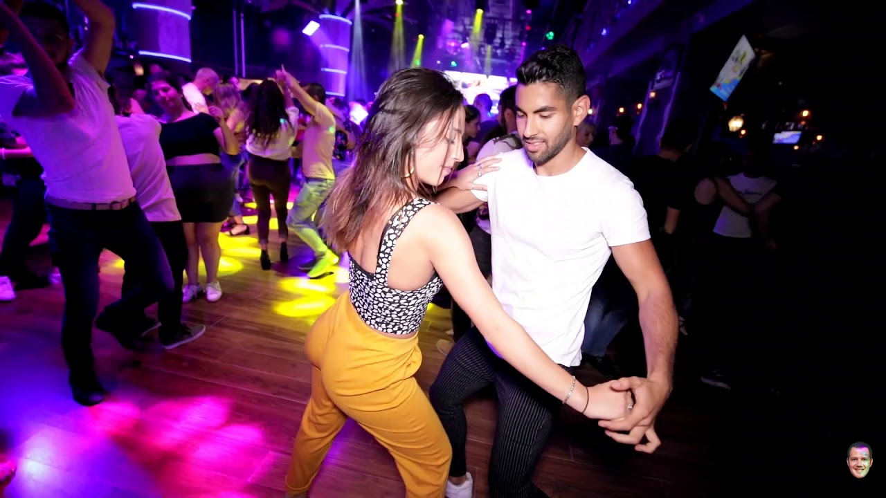 Liran And Sivan@Social Sensual Bachata Dance [Preguntando] - YouTube