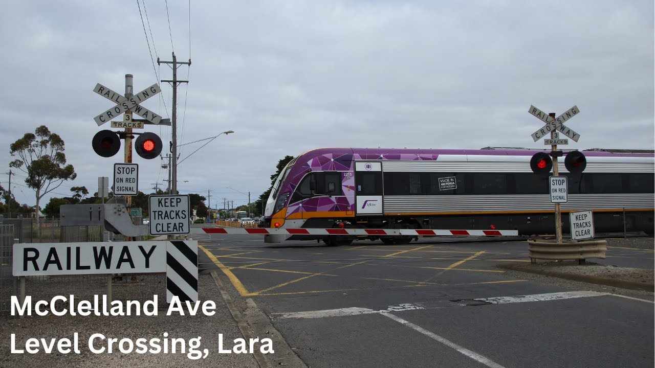 McClelland Ave Level Crossing, Lara - ARTC Railway Crossing - YouTube