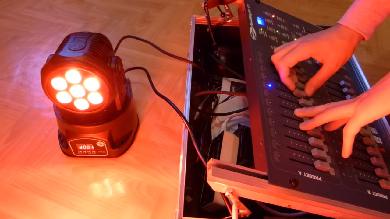 Test Mini lyre wash 7 x 12 w RGBW - YouTube