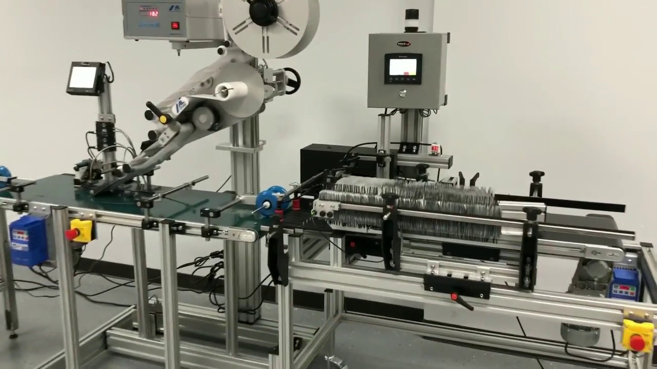 VFS-1000 Vertical Feeding System for pouches and bags - YouTube