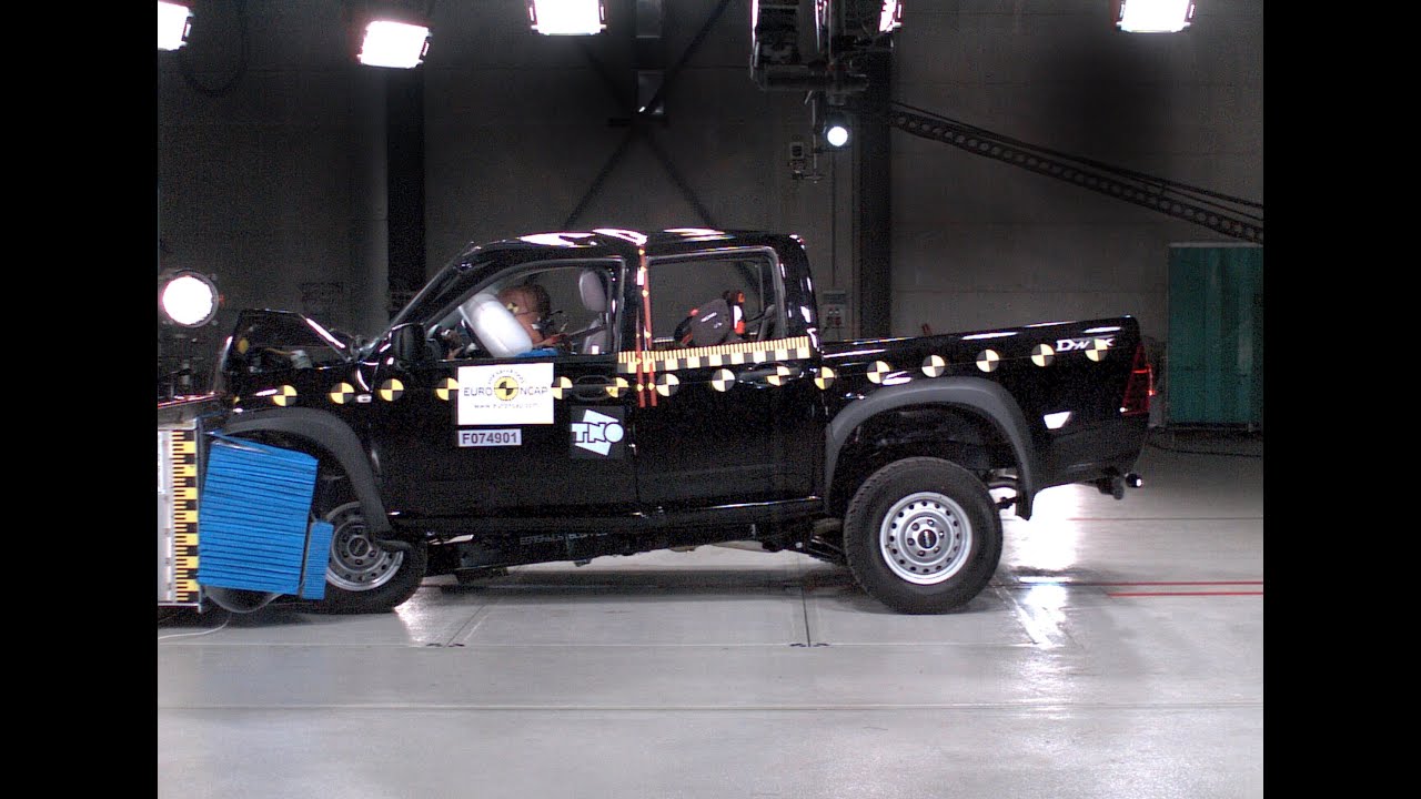 Crash Test EuroNCAP Isuzu Rodeo (2008) www.sicurauto.it - YouTube