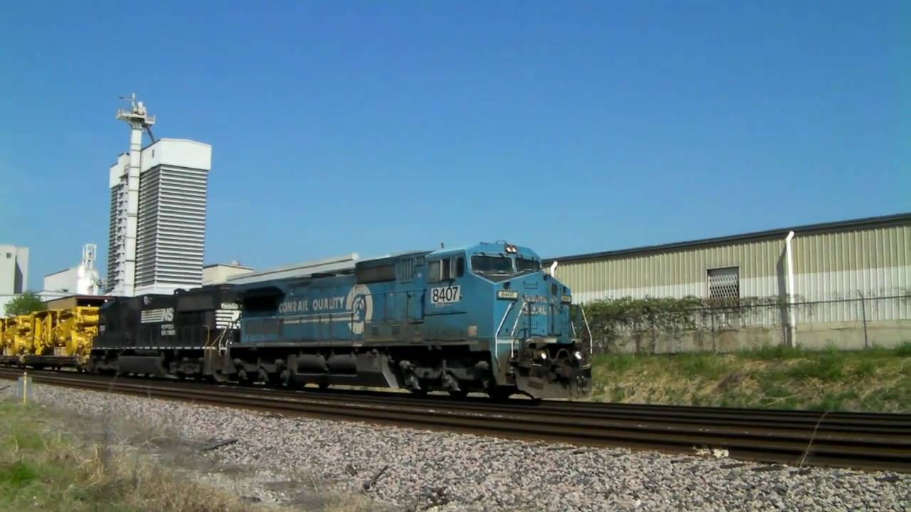 Conrail 8407 on the BNSF at Irving, Tx. 04/02/2011 © - YouTube