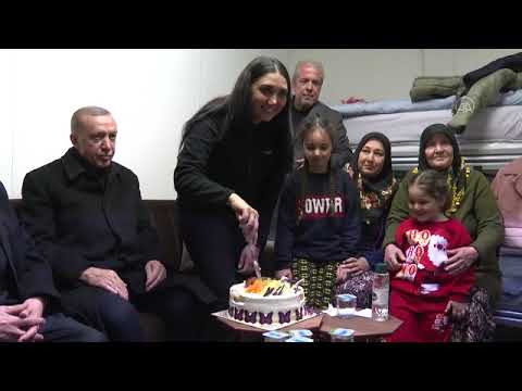 GAZİANTEP - Cumhurbaşkanı Erdoğan, İslahiye'de konteyner kenti ziyaret etti