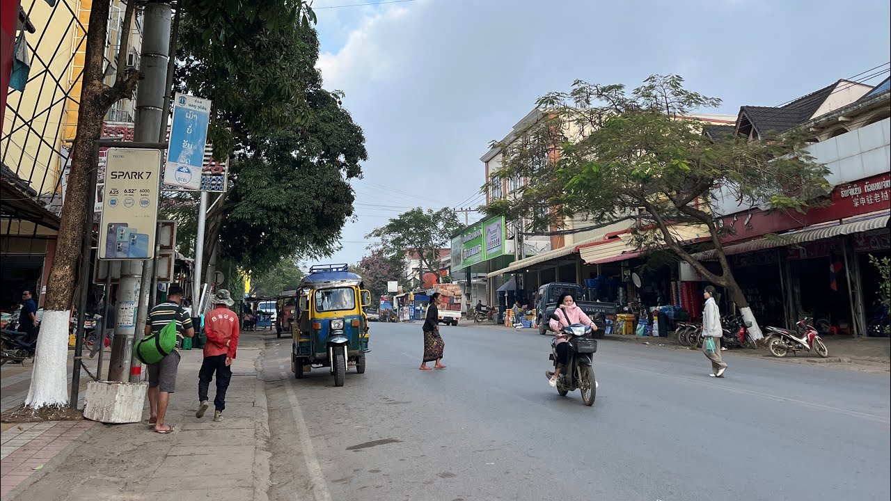 4K Walk Down town of Muang Xay, Oudomxay province, Laos 🇱🇦 - YouTube
