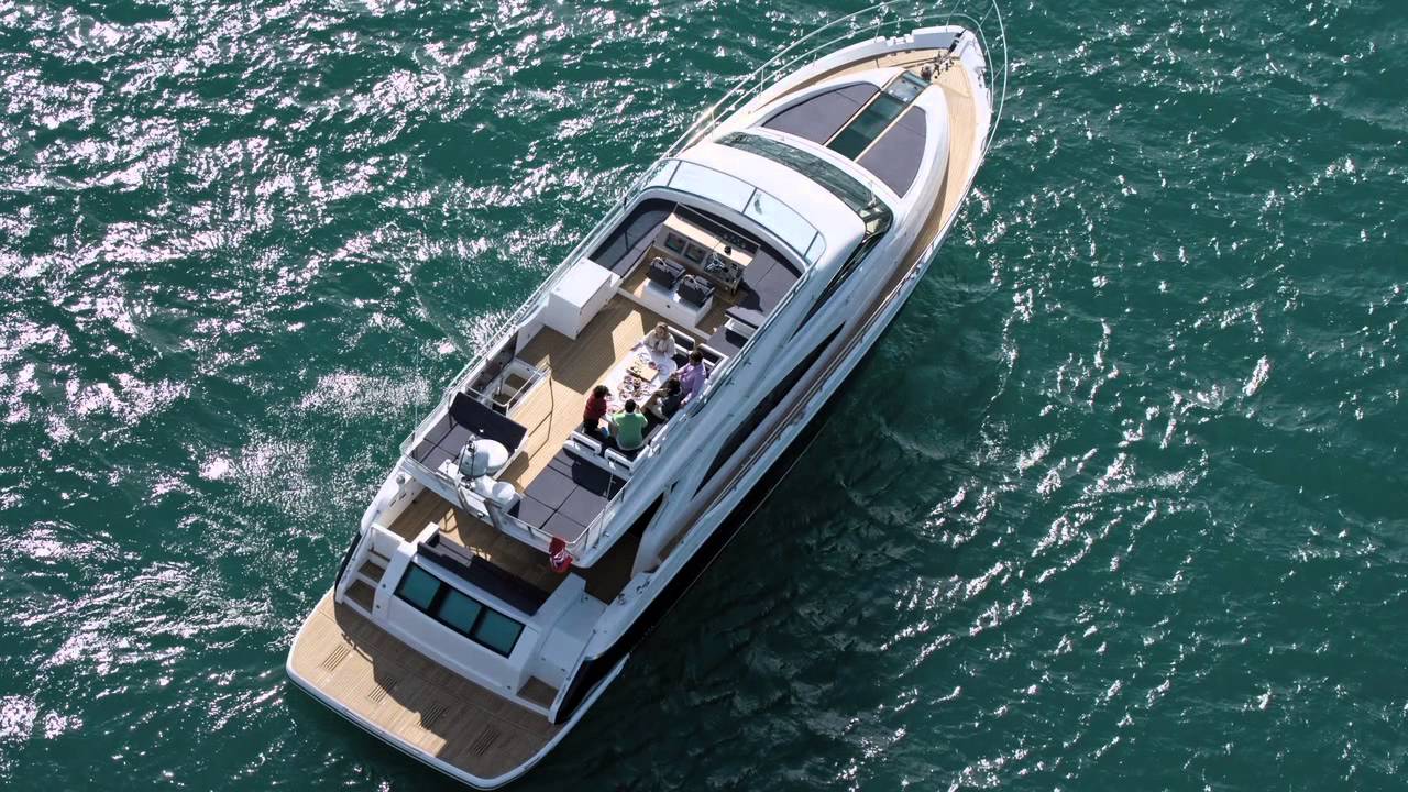 Fairline Squadron Range - YouTube