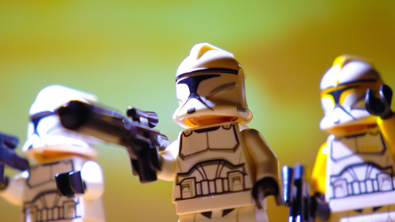 Building the LEGO Star Wars Clone Trooper Command Station - YouTube