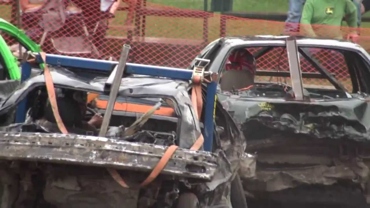 Alvinston Fair 2013 Demolition Derby - Heat 9 (4&6 Cyl FEATURE) - YouTube