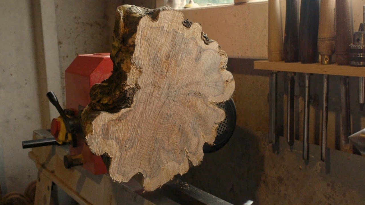 Woodturning a Yew Tree trunk platter / bowl. - YouTube