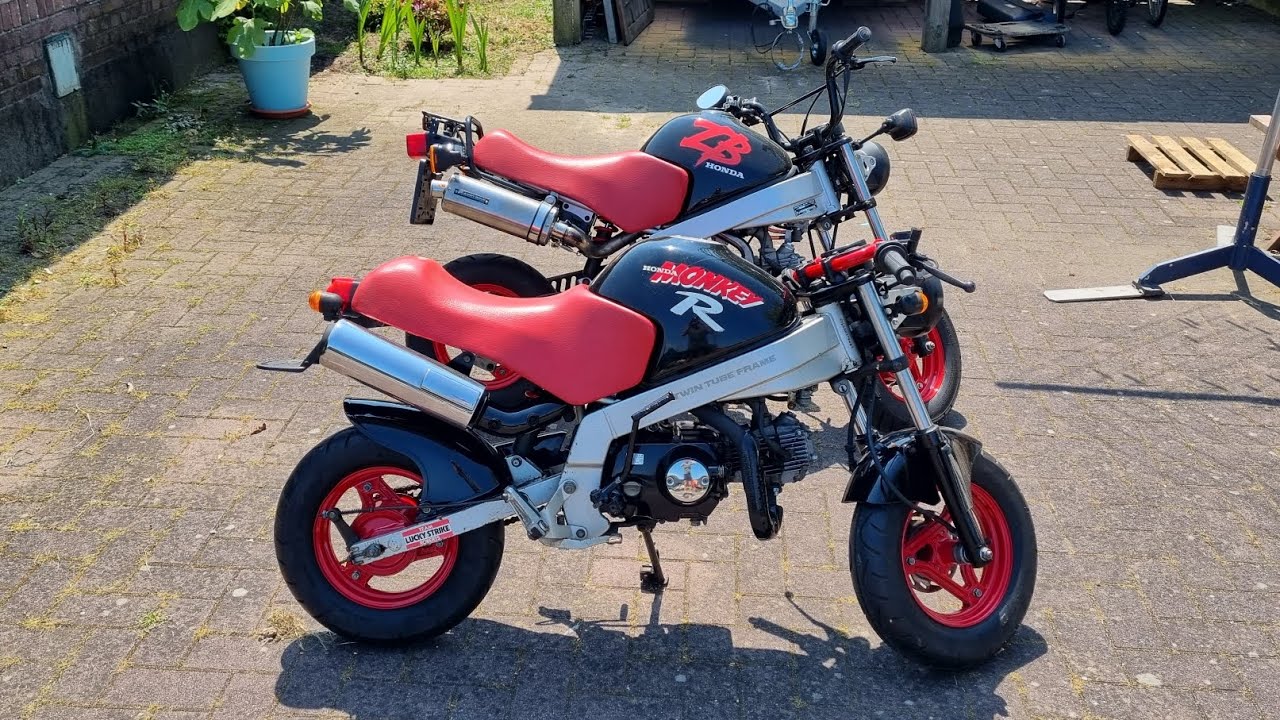 Honda Monkey R and Honda ZB - YouTube