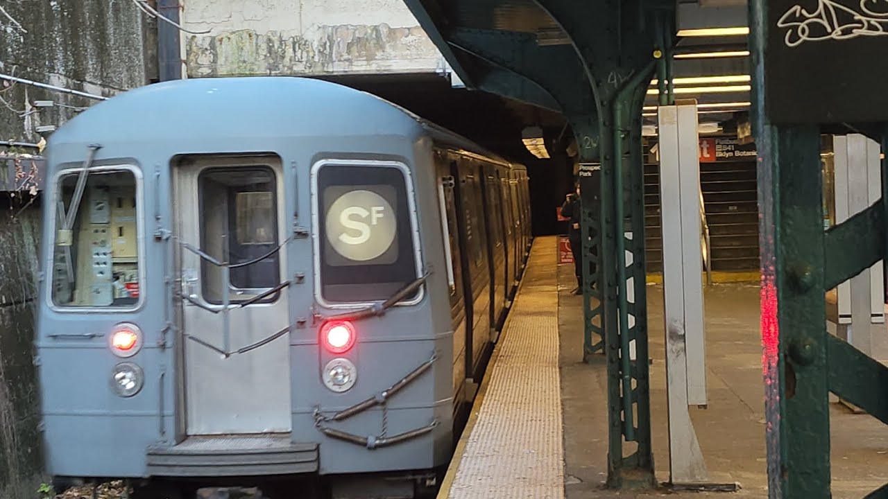 4k⁶⁰ Franklin Ave Shuttle Action at Prospect Park via Malbone Street ...