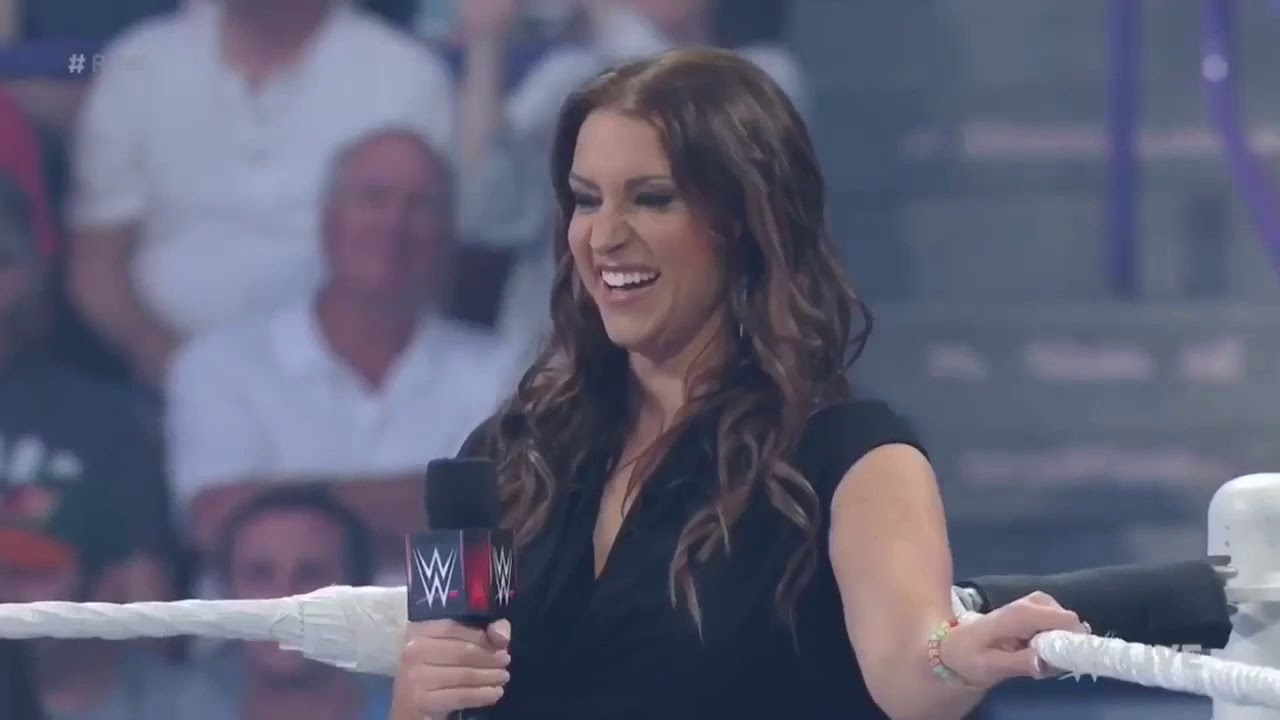Stephanie McMahon mv savage - YouTube