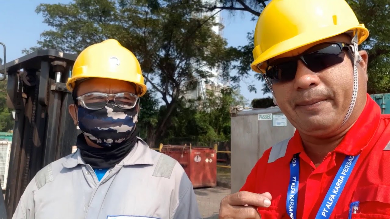 SAFETY NUMBER ONE :SETIAP FORKLIFT WAJIB DILENGKAPI BOTOL ALAT PEMADAM ...