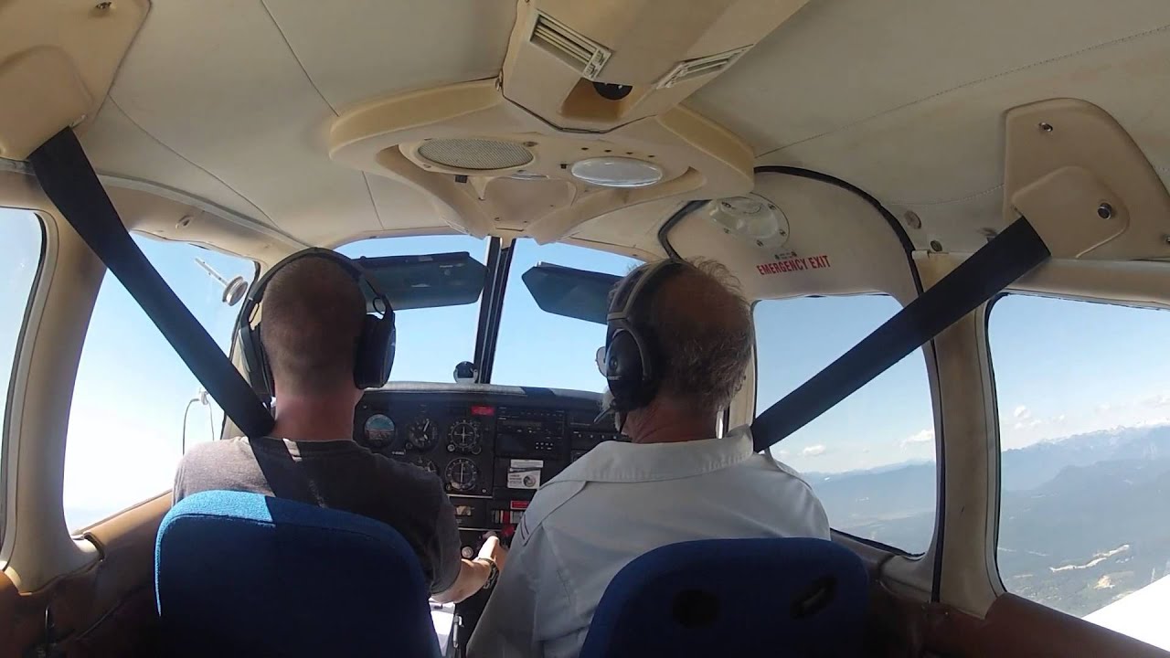 Flying With Barry at Langley Flying school - YouTube