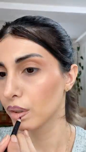 Lips contour #contouring #makeup #makeup tutorial #glamtutorial # ...