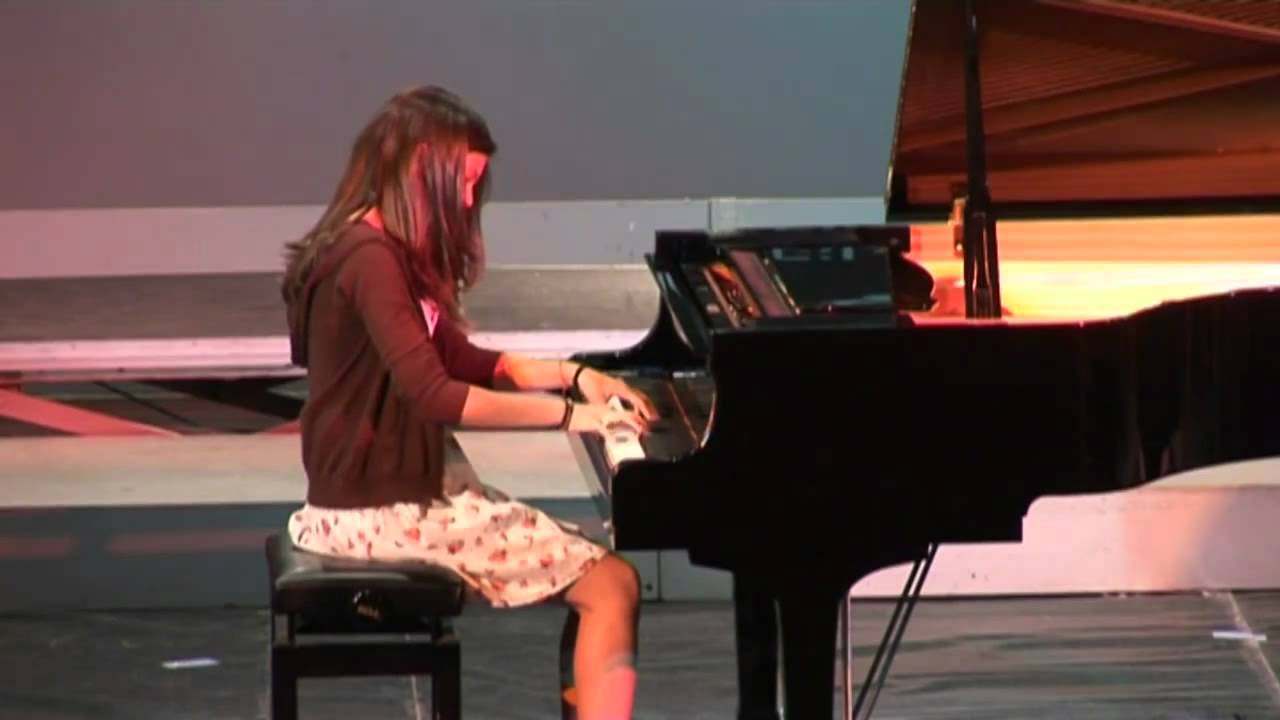 Laura Antunes - YouTube Music