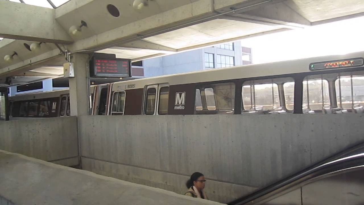 WMATA Green Line Trains at College Park Station - YouTube