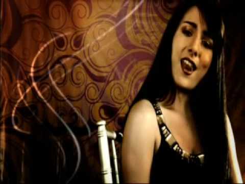 Luna Llena - Me Hace Falta Una Flor